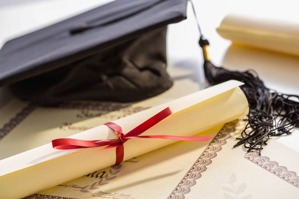 Dr. Robert Stormont receives PhD in Scotland - Monroe Times