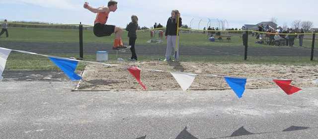 Stanek sets new long jump mark - SWNews4U
