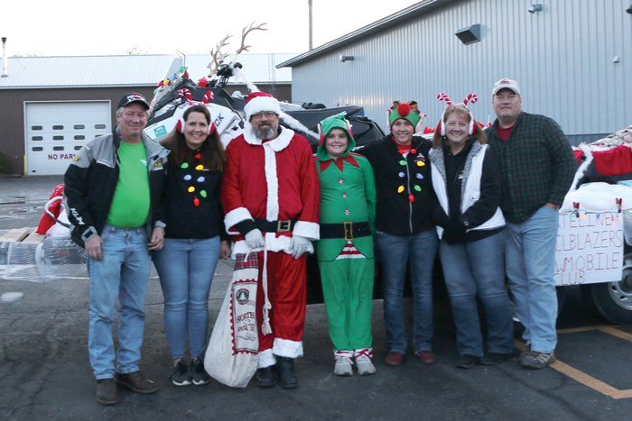 Trailblazers help needy families - Monroe Times