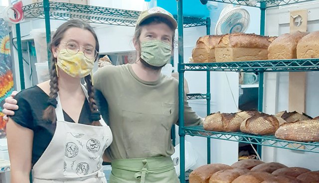 Local bakery gives back to the community - SWNews4U
