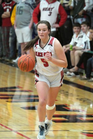 Tara Wellnitz announces commitment to UWSP - Monroe Times