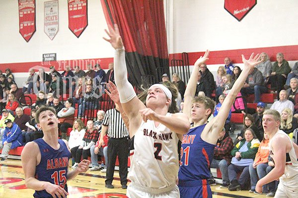 Milz’s 3-pointers lift Warriors over Comets - Monroe Times