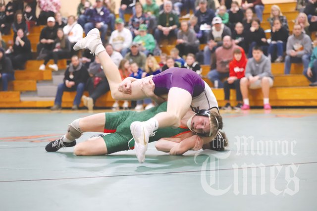 Vikings take three of four from Wolves - Monroe Times