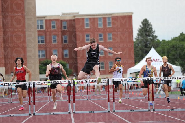 Erickson overcomes hurdles - Monroe Times
