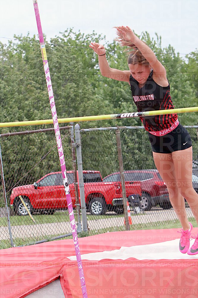 DHS boys second, girls third at Black Hawk - Monroe Times