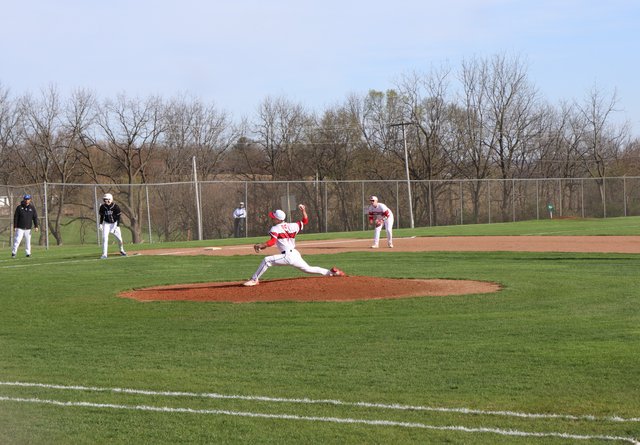 Cheesemakers give up late lead to Lodi, then top Whitewater for first ...