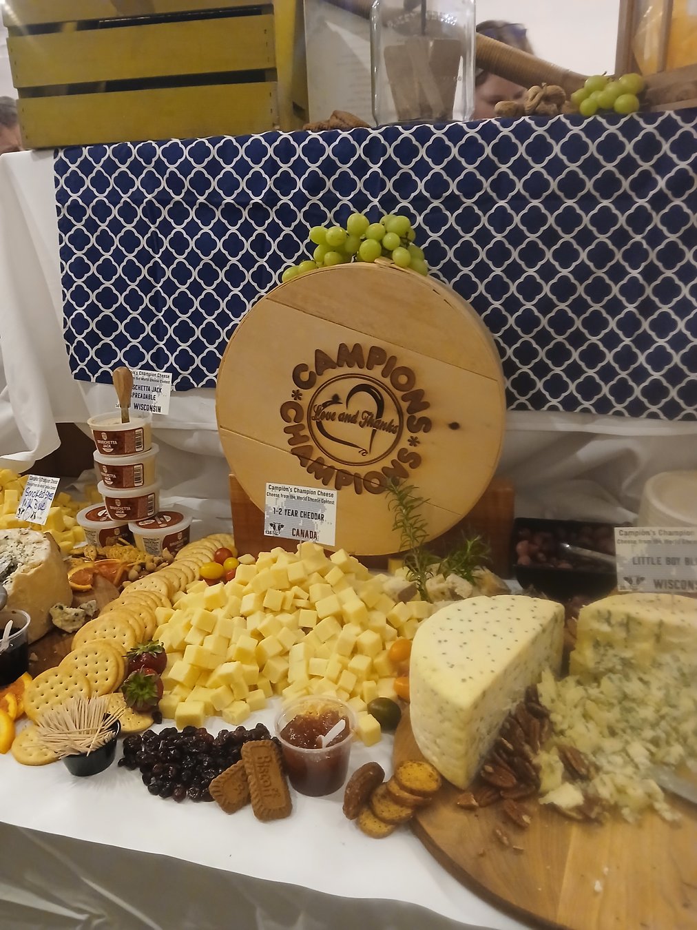 Tasting World Champion Cheese - Monroe Times